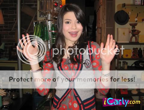 Miranda Cosgrove's dress from iCarly | PurseForum